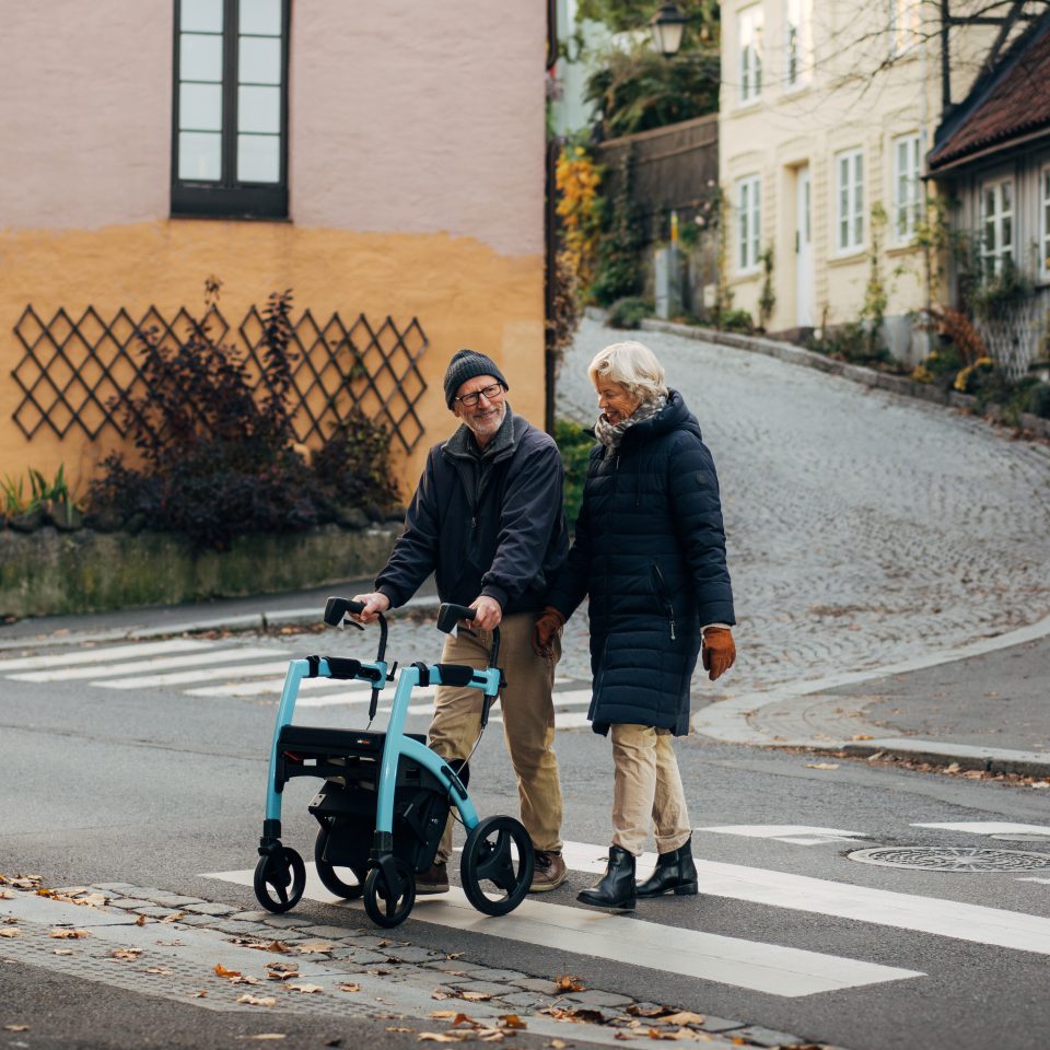 Rollz Motion rullator og rullestol - Bano Life